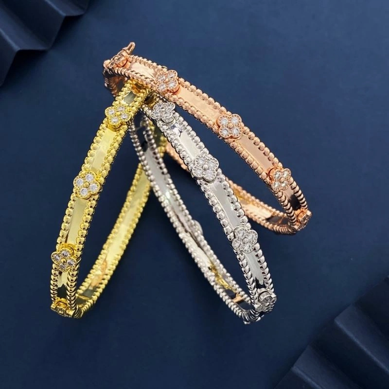 Cut-rate Vca Bracelets
