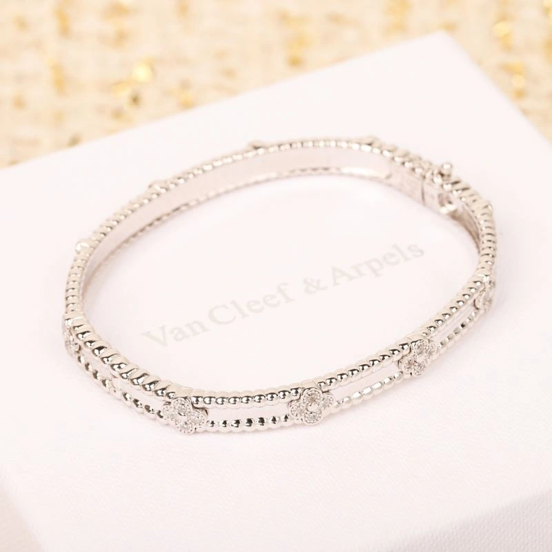High fidelity Vca Bracelets