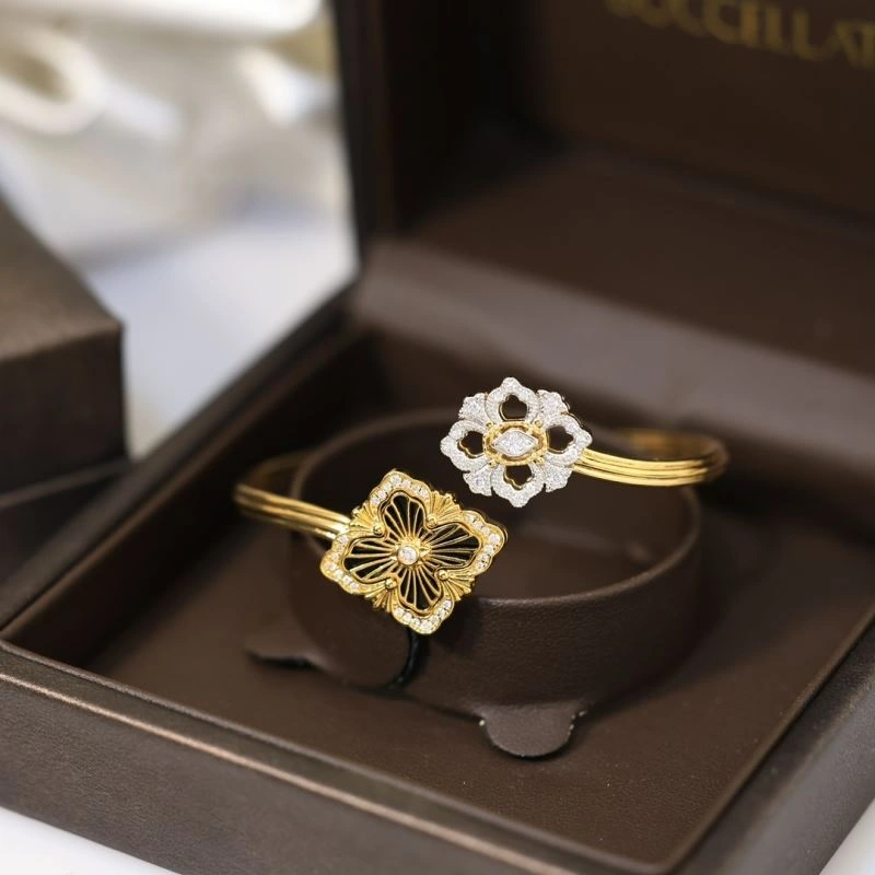 Value-priced Vca Bracelets
