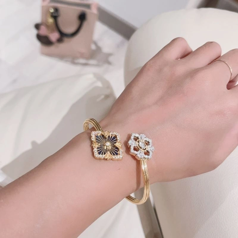 Discounted Vca Bracelets