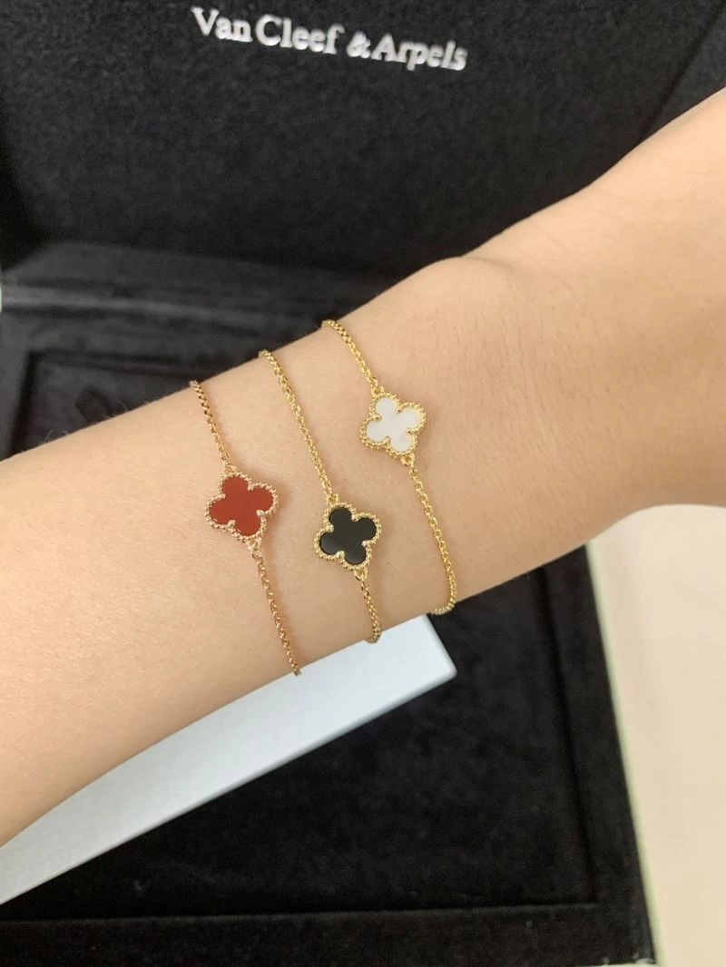 Precise copy Vca Bracelets