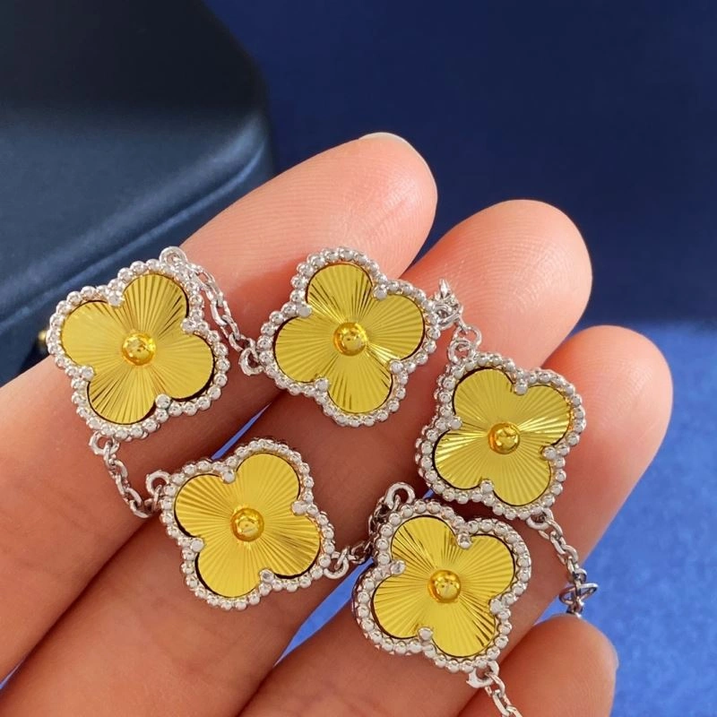 Inexpensive Vca Bracelets