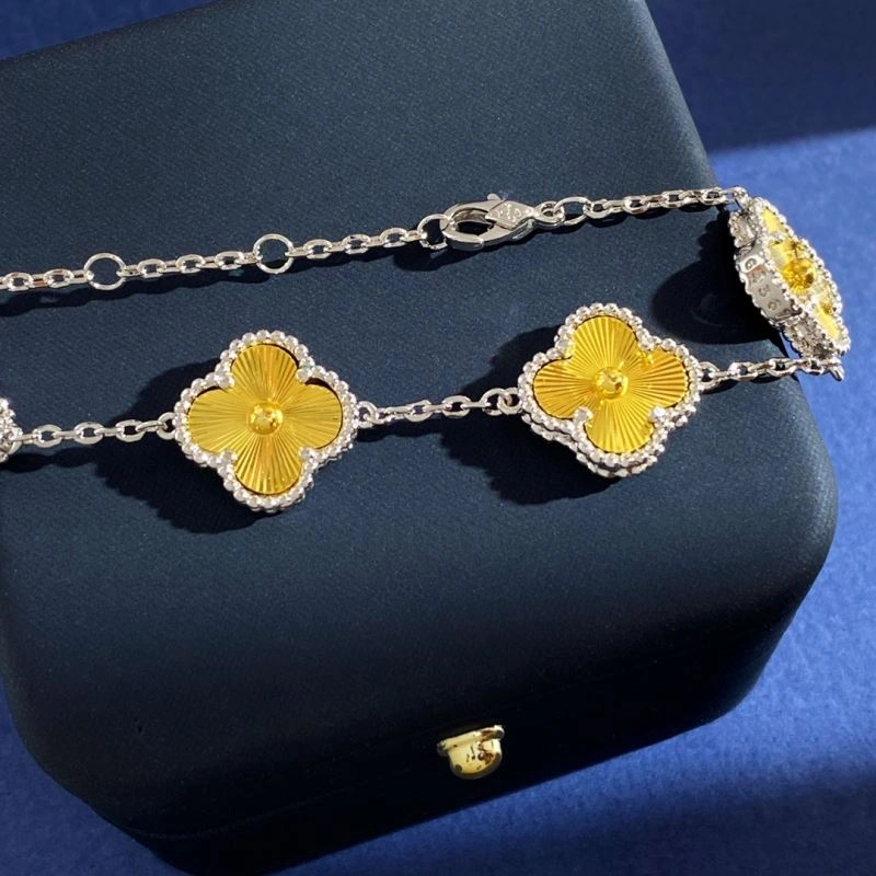 Inexpensive Vca Bracelets