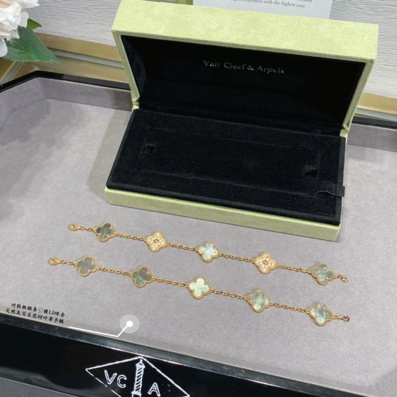Top mirror Vca Bracelets