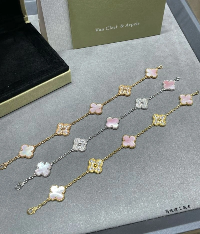 Indistinguishable Vca Bracelets
