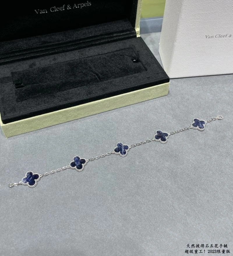 Top match Vca Bracelets