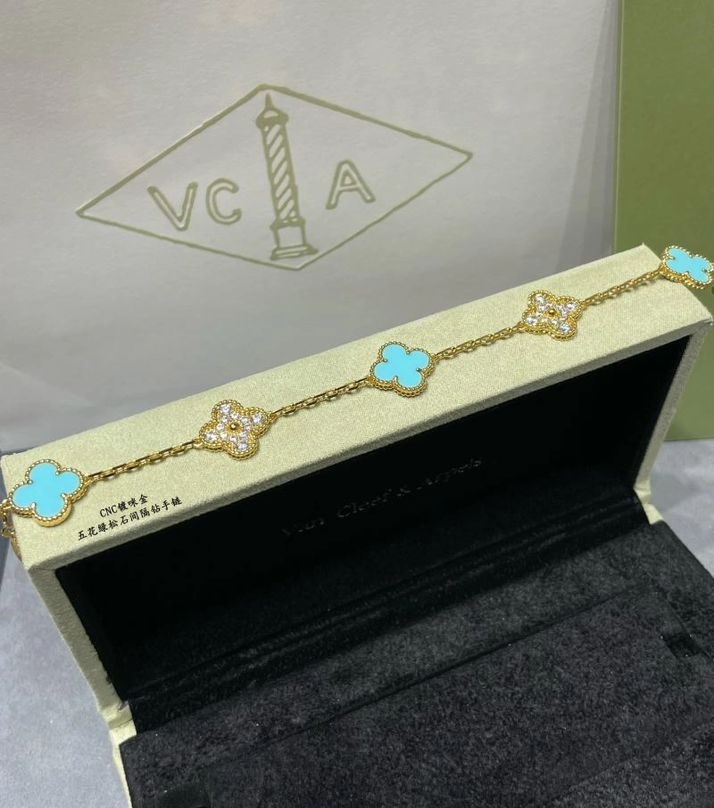 Precise copy Vca Bracelets
