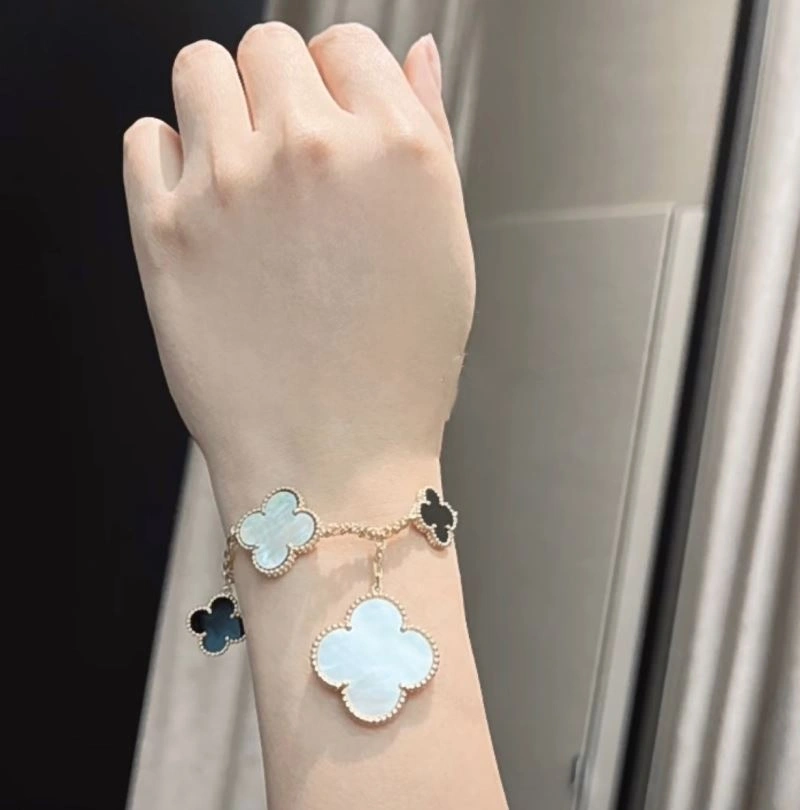 Vca Bracelets