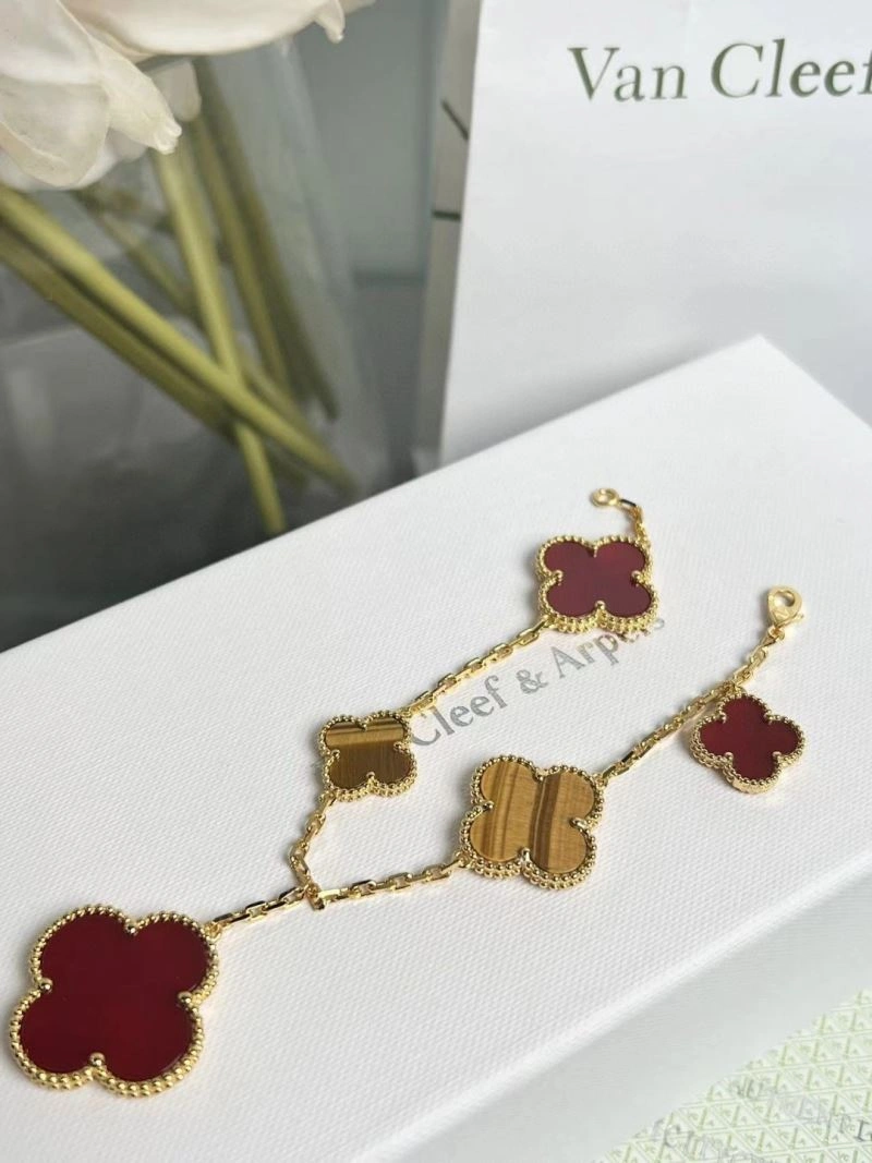 Precise copy Vca Bracelets