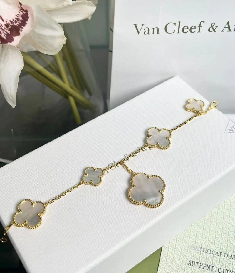 Inexpensive Vca Bracelets