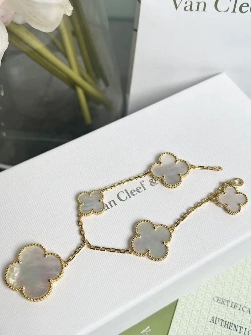 Inexpensive Vca Bracelets