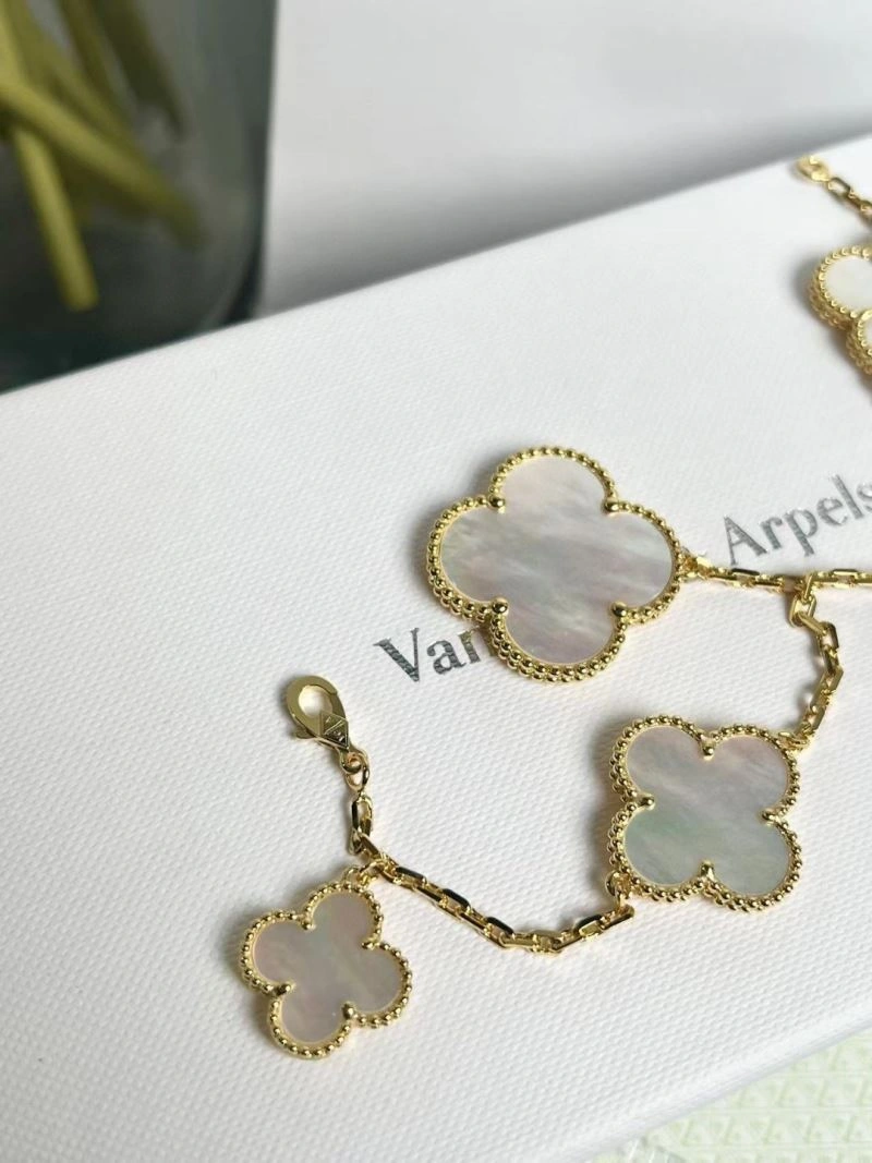 Inexpensive Vca Bracelets