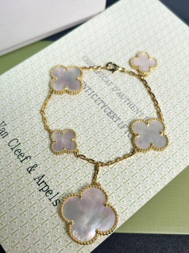 Inexpensive Vca Bracelets