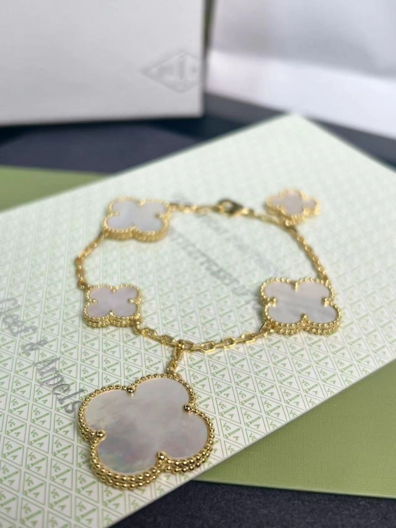 Inexpensive Vca Bracelets