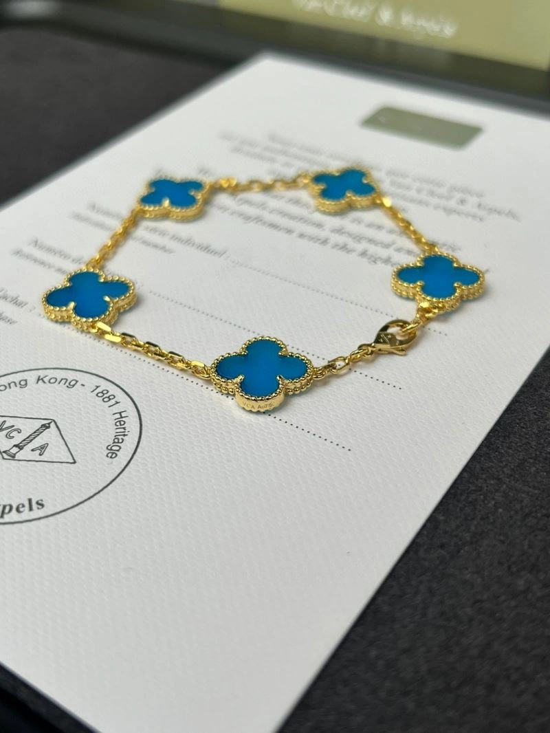 Precise copy Vca Bracelets
