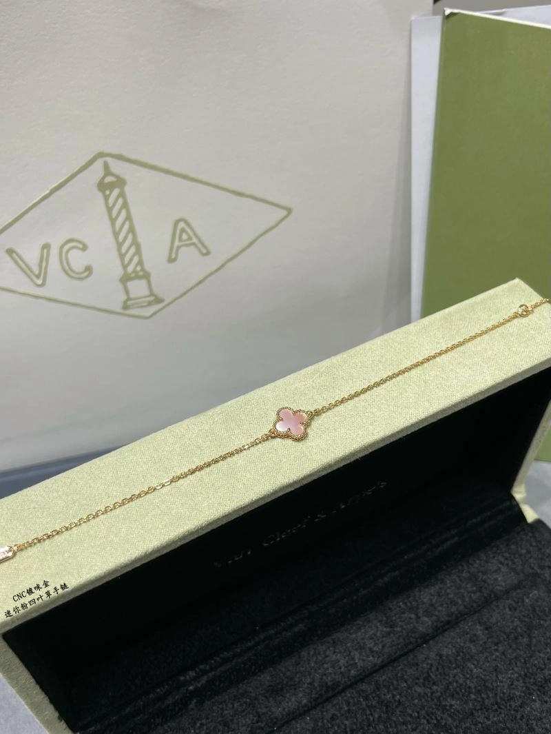 High fidelity Vca Bracelets