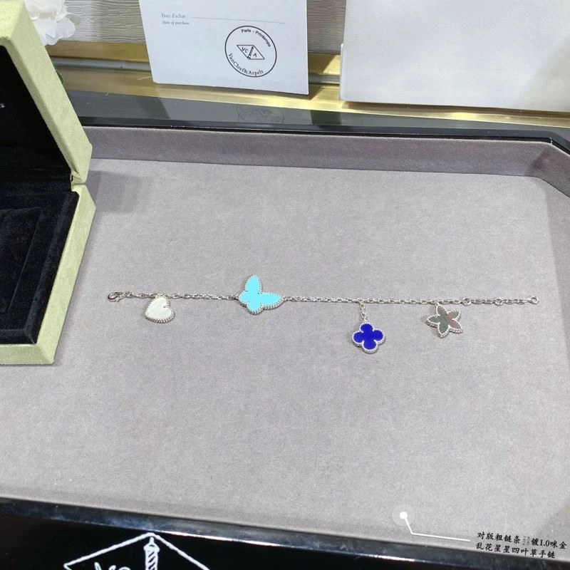 Factory-made Vca Bracelets