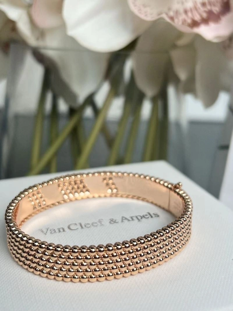 Top match Vca Bracelets