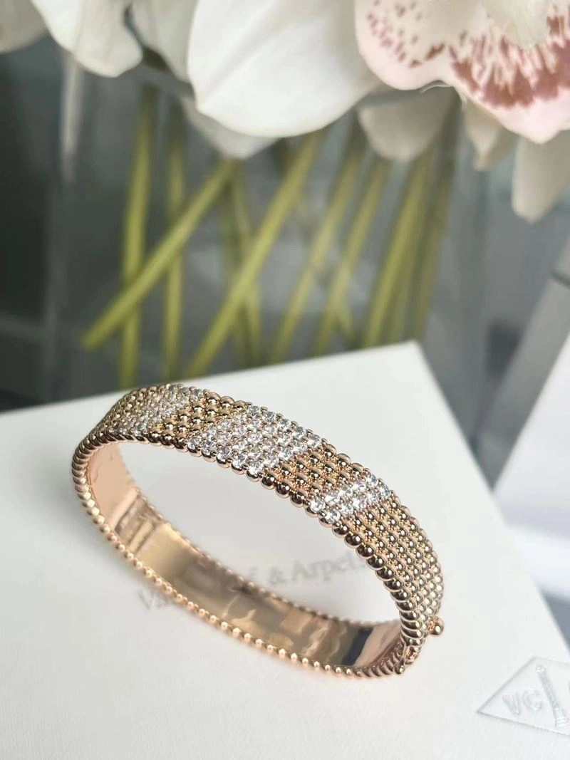 Top match Vca Bracelets