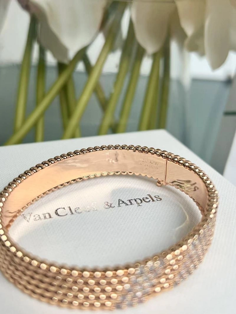 Top match Vca Bracelets