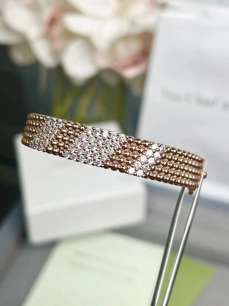 Top match Vca Bracelets
