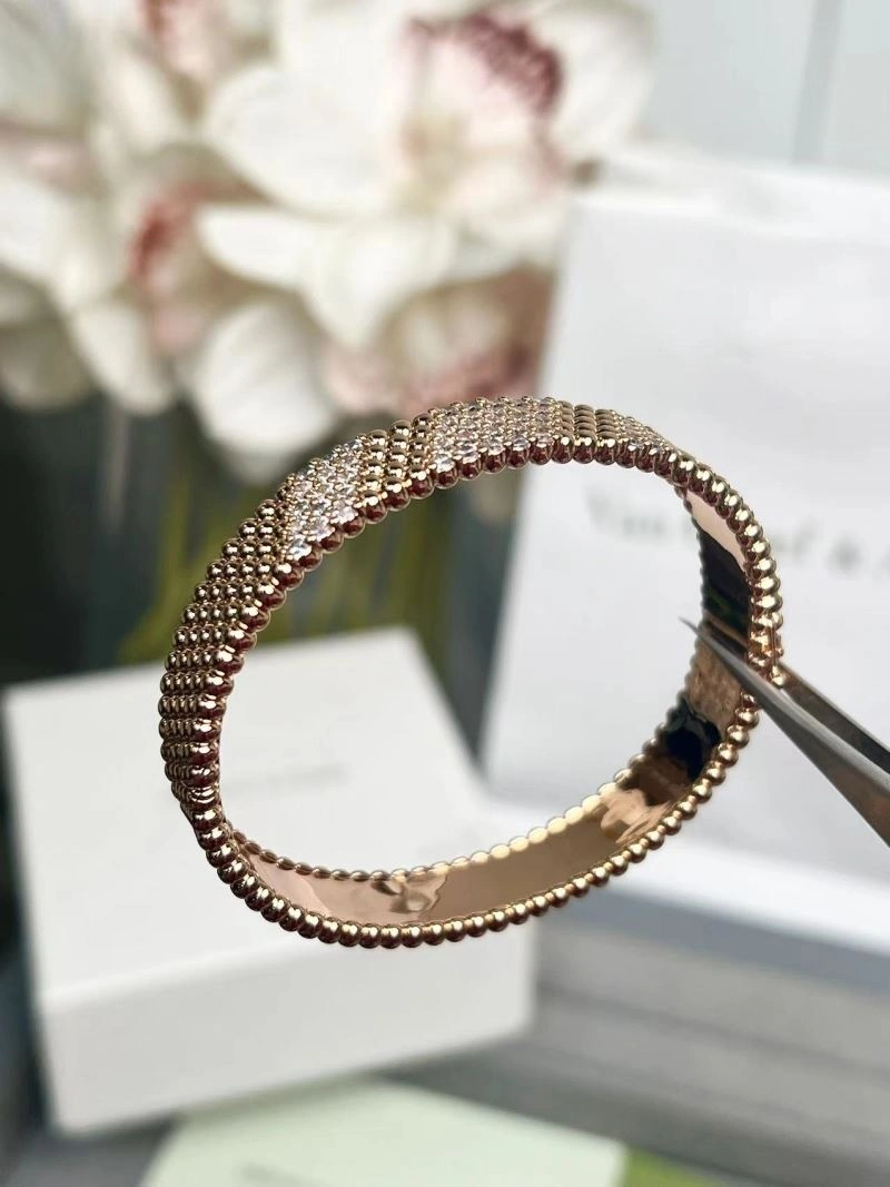 Top match Vca Bracelets