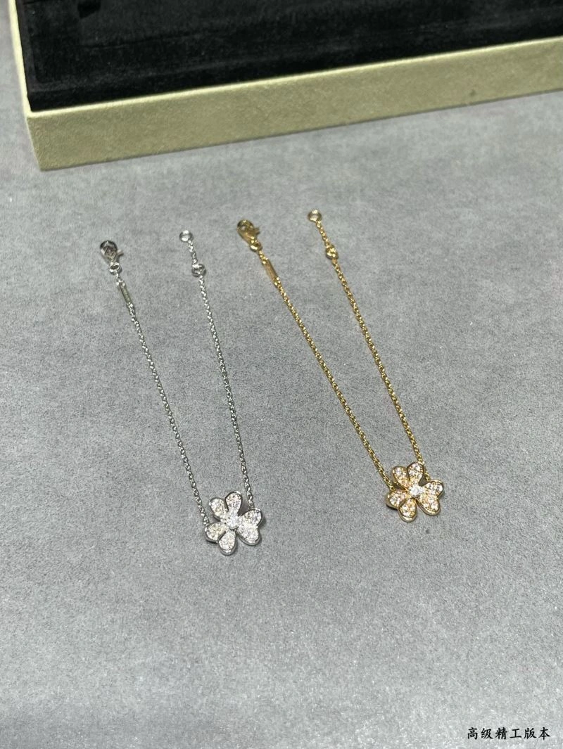 Value-priced Vca Bracelets