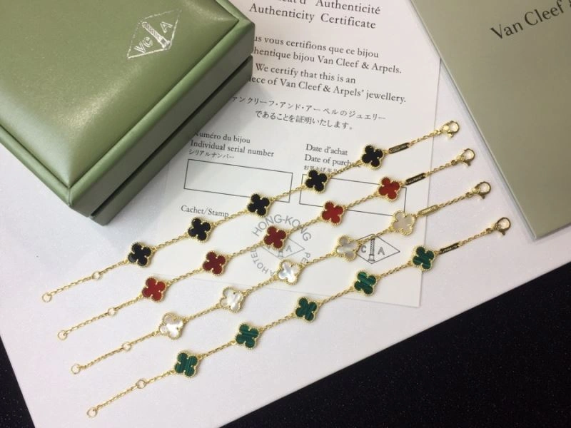 Precise copy Vca Bracelets