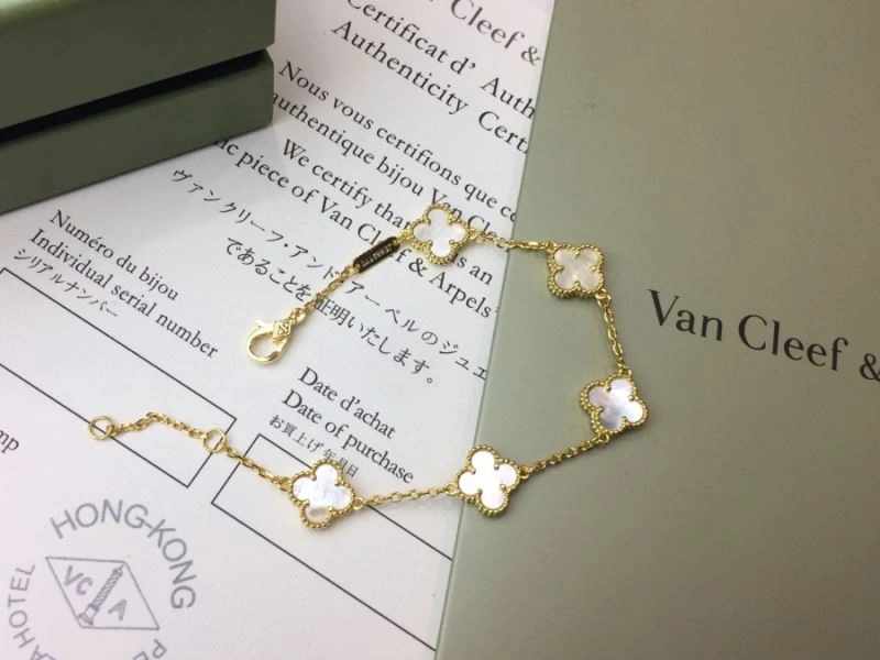 Precise copy Vca Bracelets