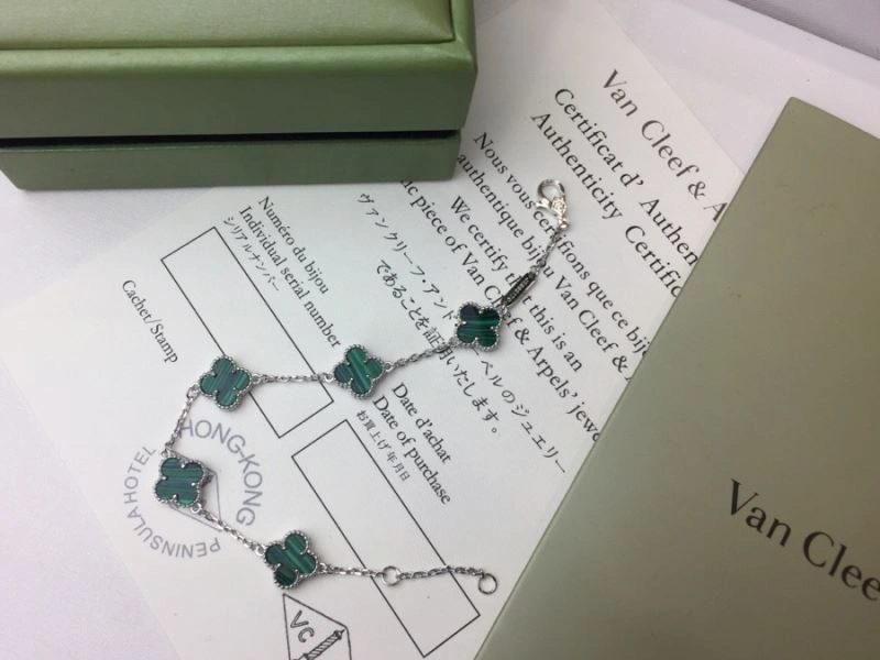 Precise copy Vca Bracelets