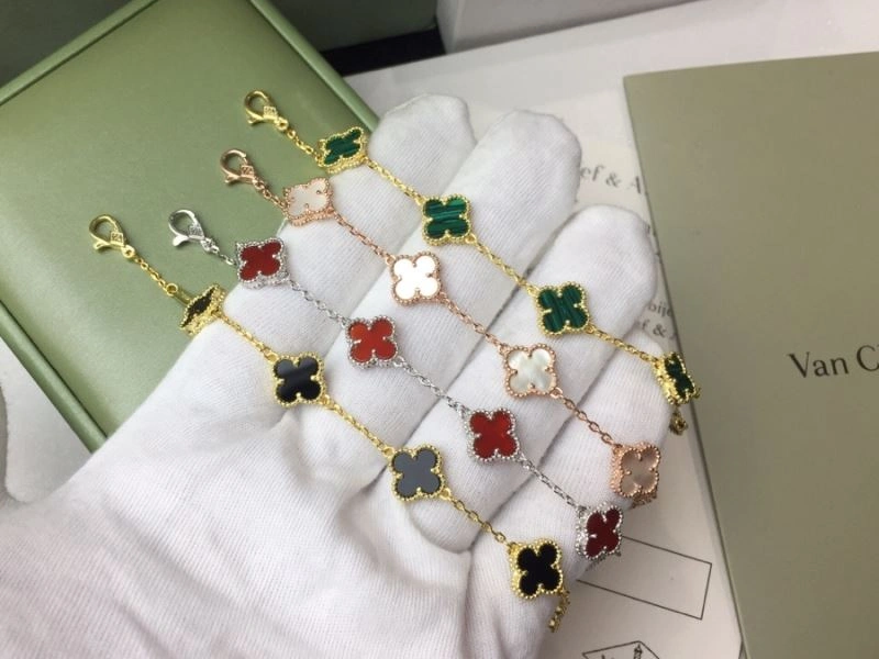 Precise copy Vca Bracelets
