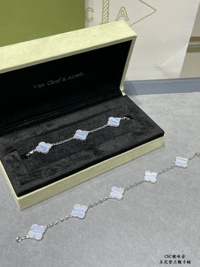 High fidelity Vca Bracelets