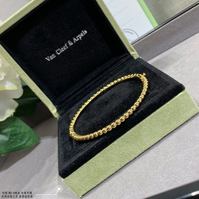 Mirror quality Vca Bracelets