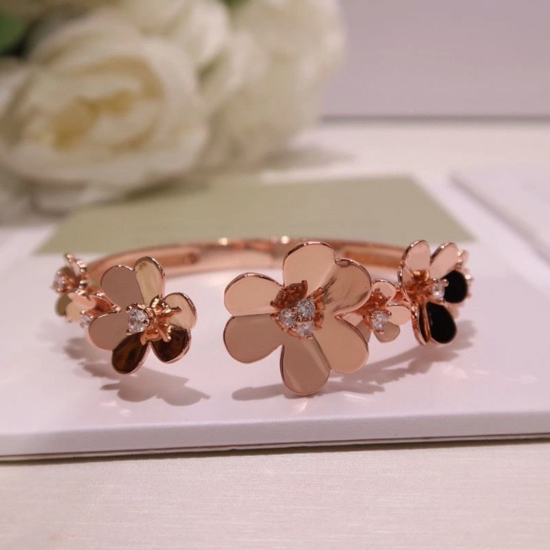 Reasonably priced Vca Bracelets