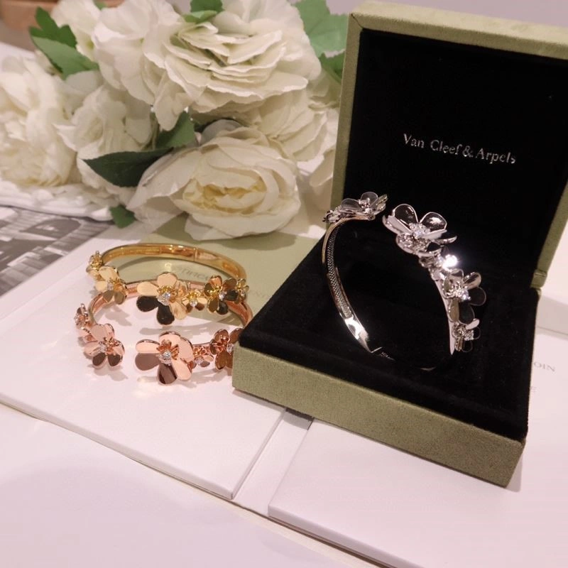 Reasonably priced Vca Bracelets