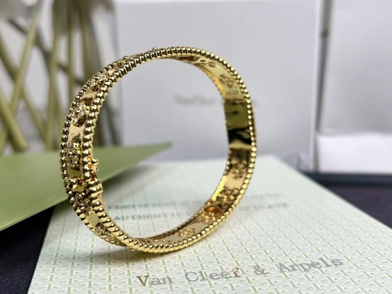 Budget-friendly Vca Bracelets