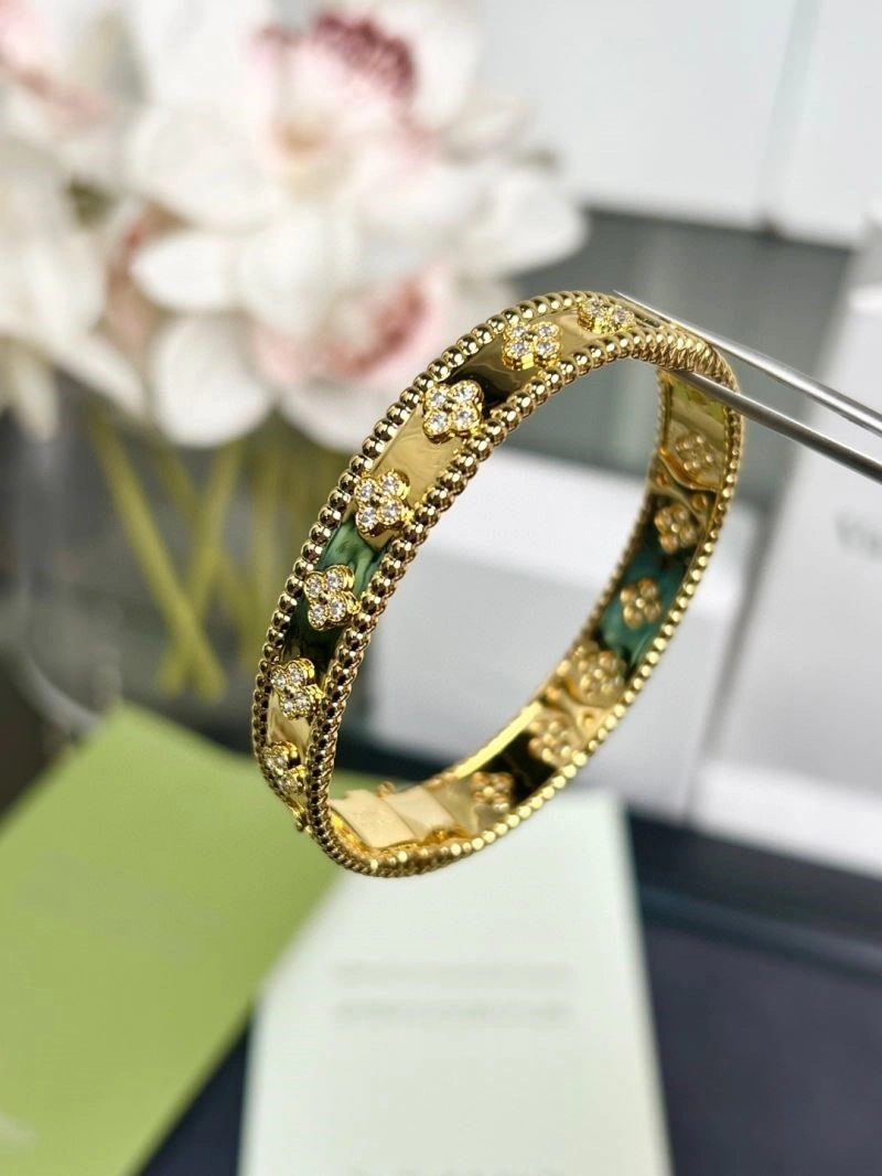 Budget-friendly Vca Bracelets