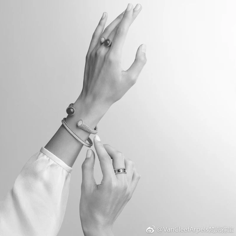 Reasonably priced Vca Bracelets