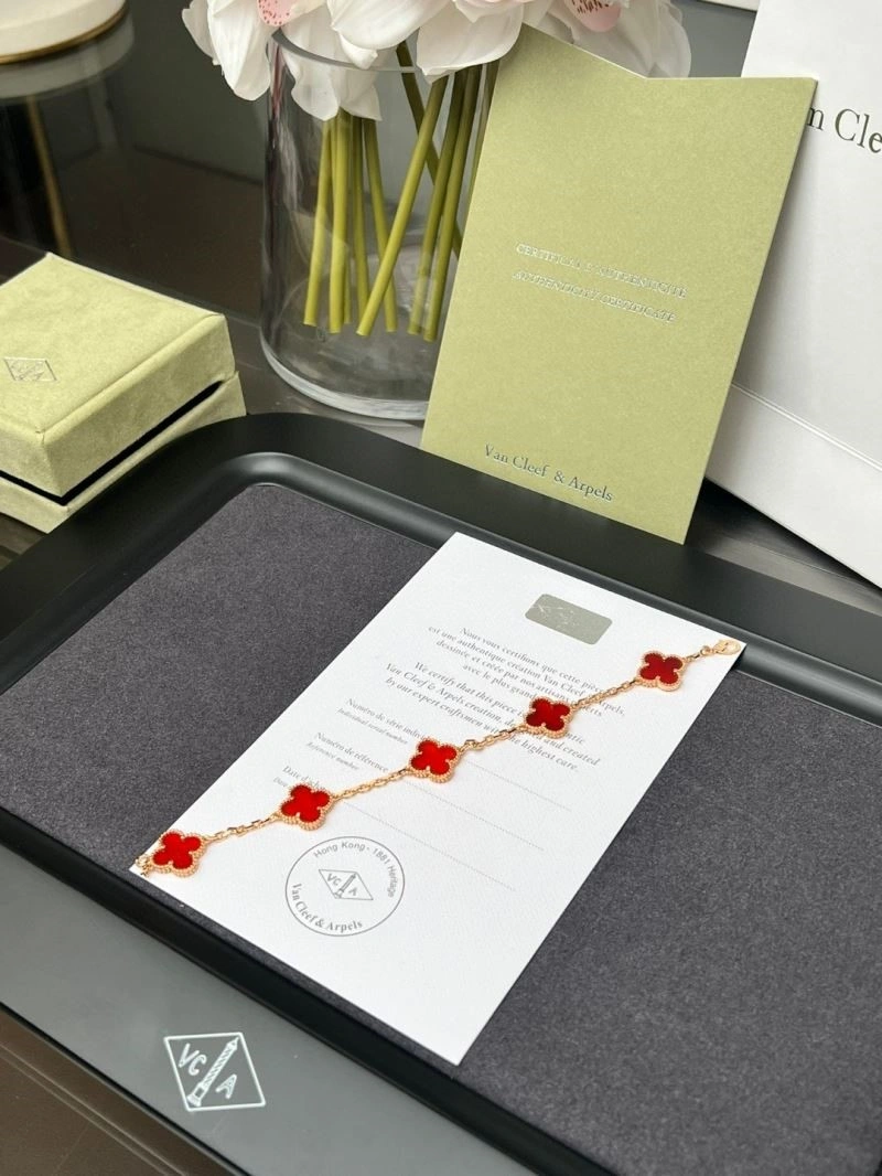 Brand-authenticated Vca Bracelets