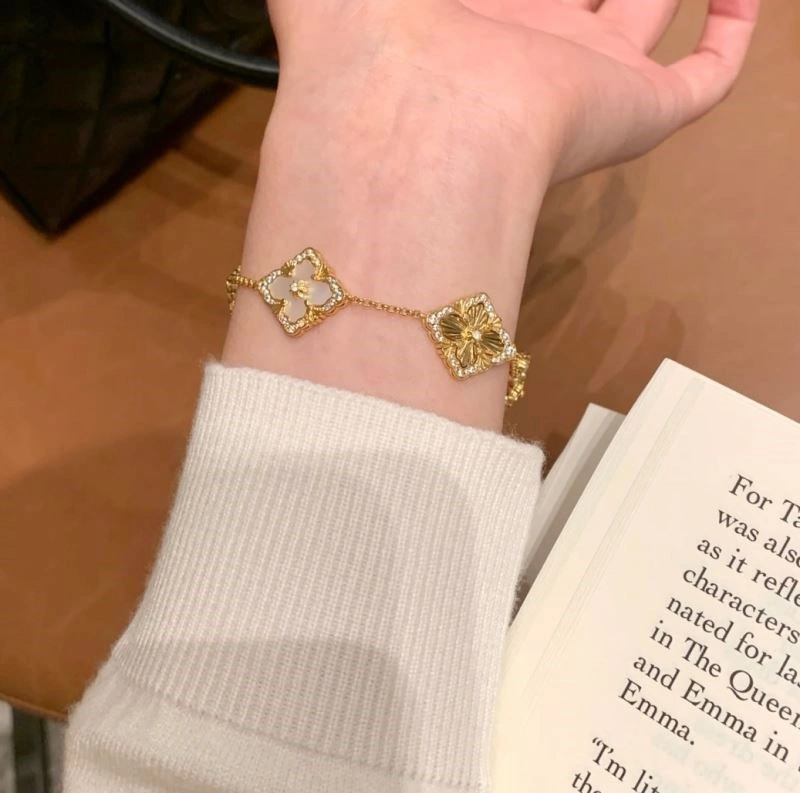 Vca Bracelets
