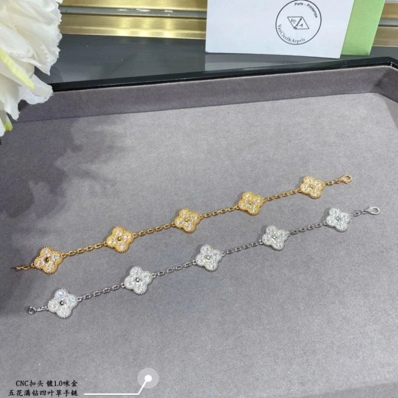 Accurate model Vca Bracelets