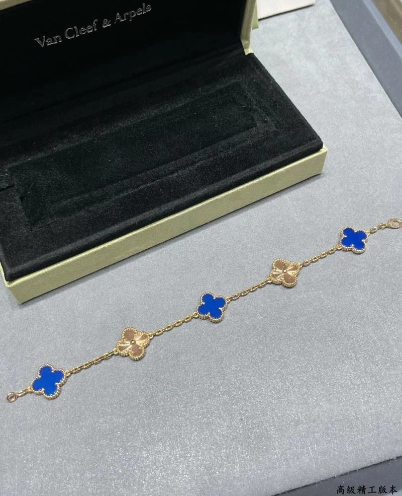 Accurate model Vca Bracelets