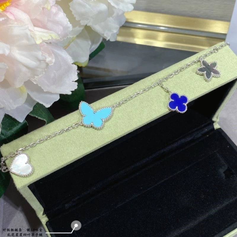 Accurate model Vca Bracelets