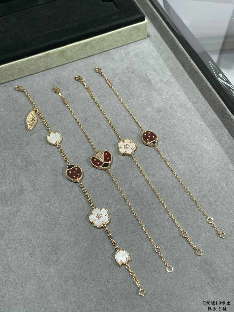 Low-cost Vca Bracelets