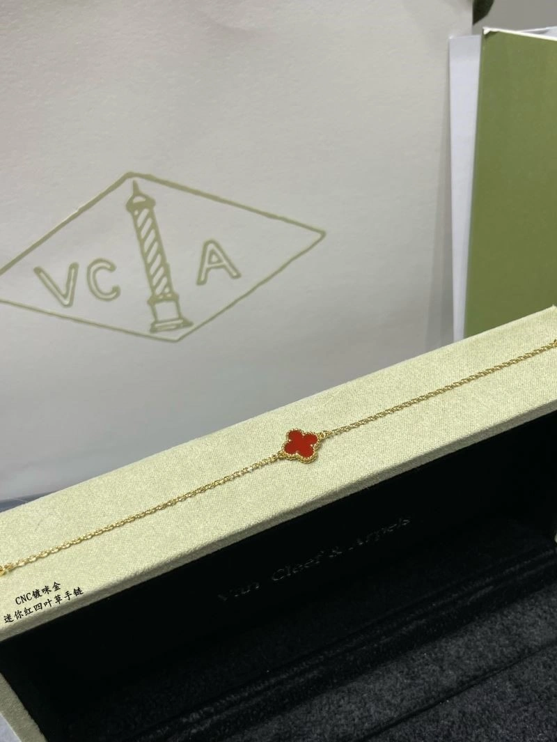Top match Vca Bracelets