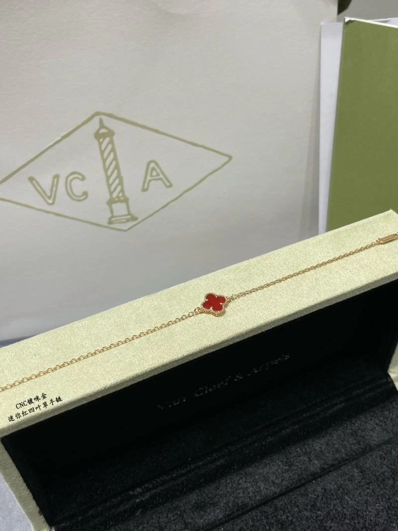 Top match Vca Bracelets
