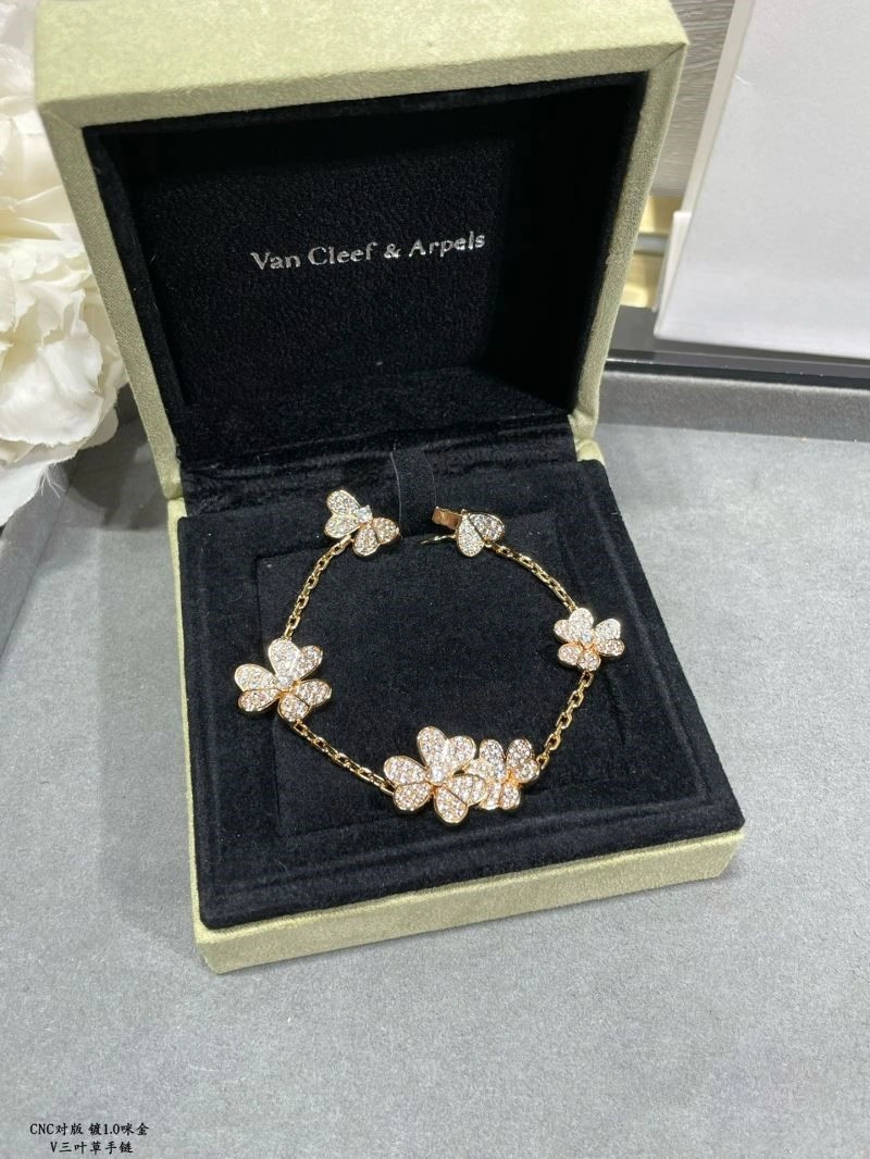 Brand-original Vca Bracelets