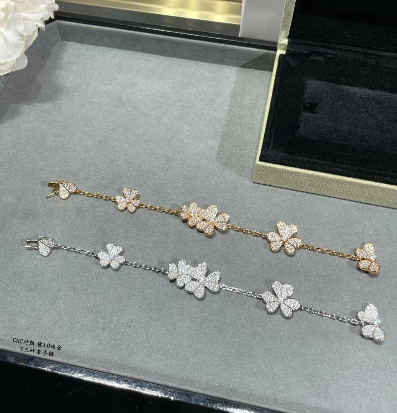 Brand-original Vca Bracelets