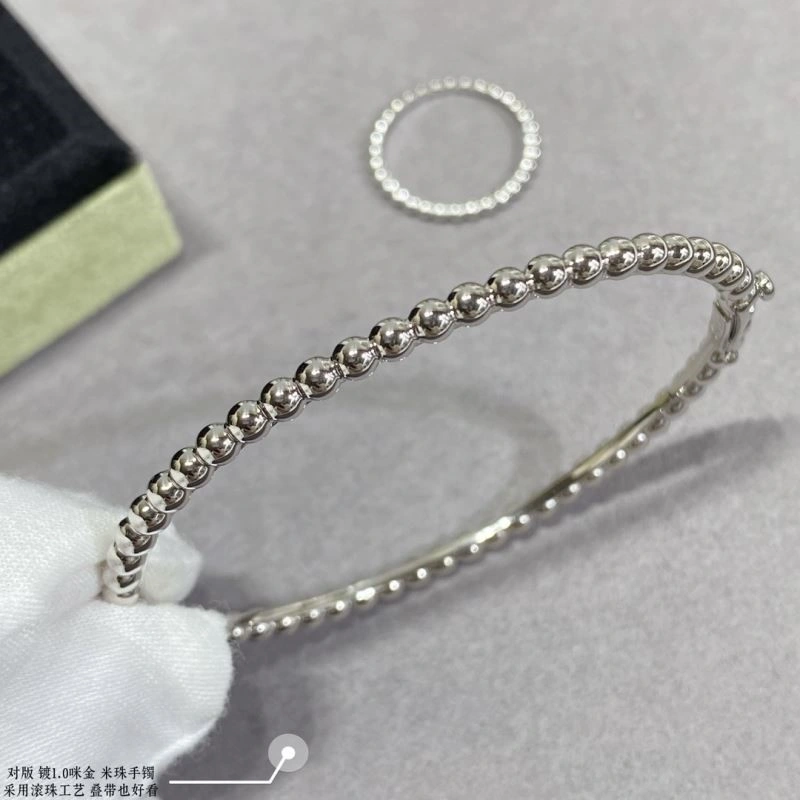 High fidelity Vca Bracelets