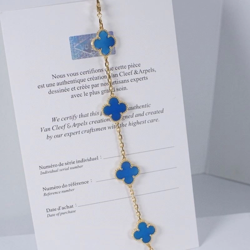 Cut-rate Vca Bracelets